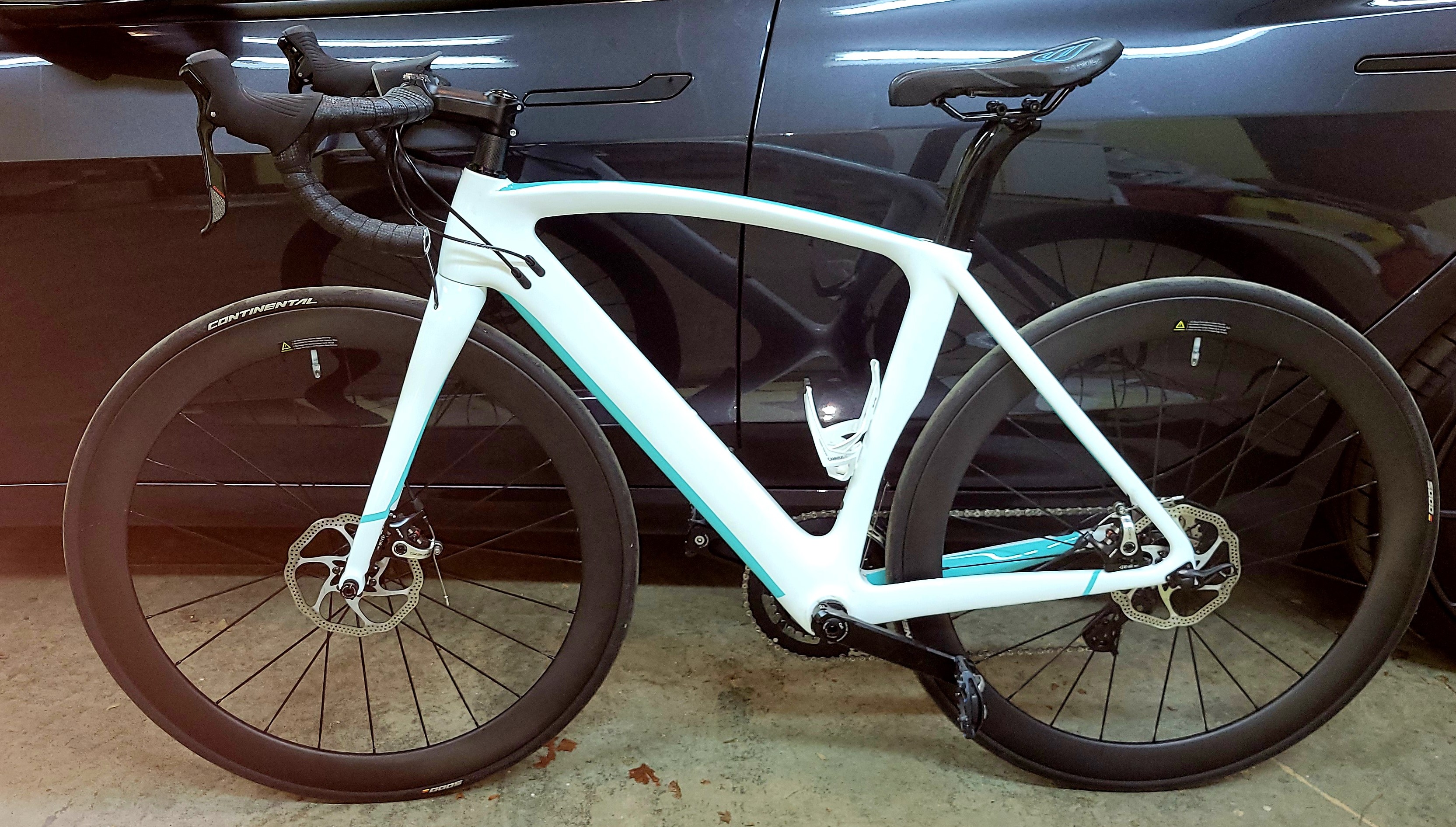 Carbon Disc Brake Road Bike FM098 DISC – DENGFU Carbon Disc Brake Road Bike FM098 DISC – DENGFU